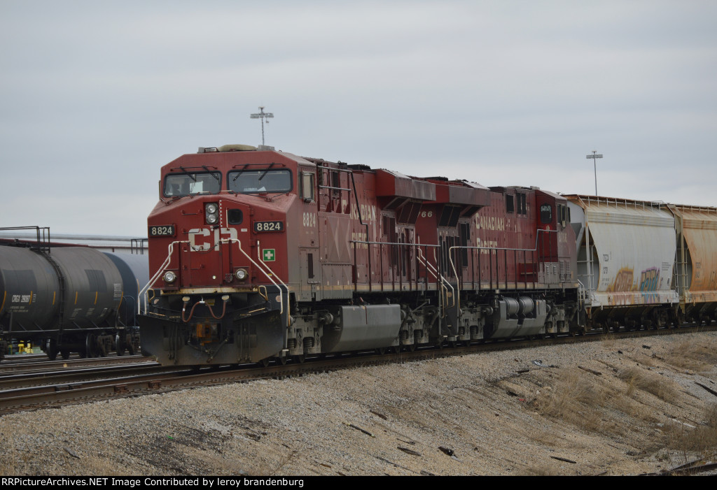 CP 8824 at knoche yard tied down